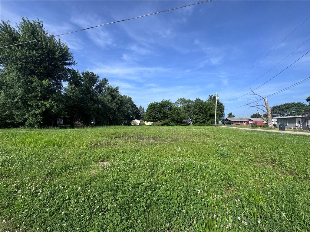 214 Illinois Street, Ashmore, IL 61912